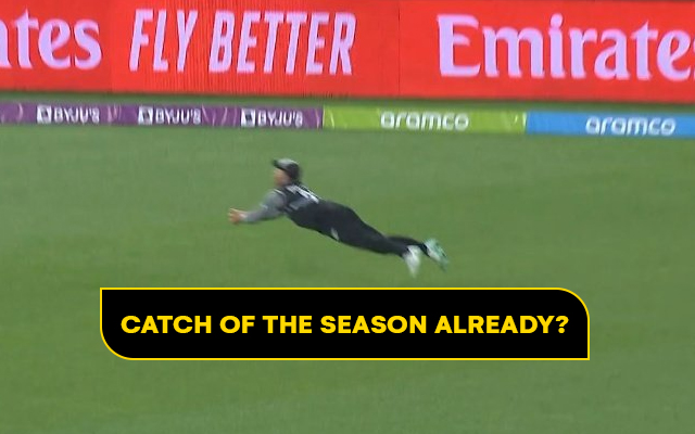 Watch: Glenn Philips takes a screamer to dismiss Marcus Stonis in 20-20 ...